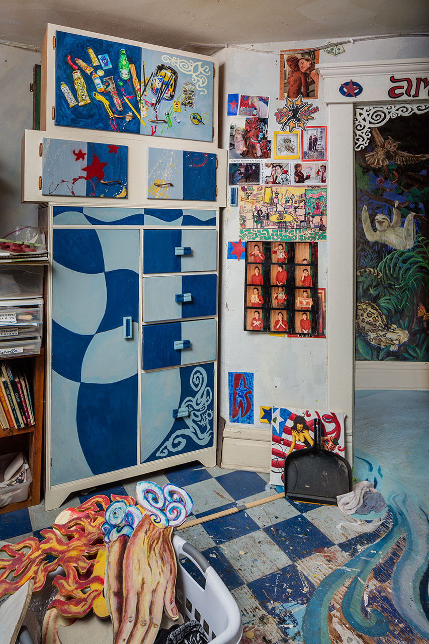 WinceWorld | SPACES Archives