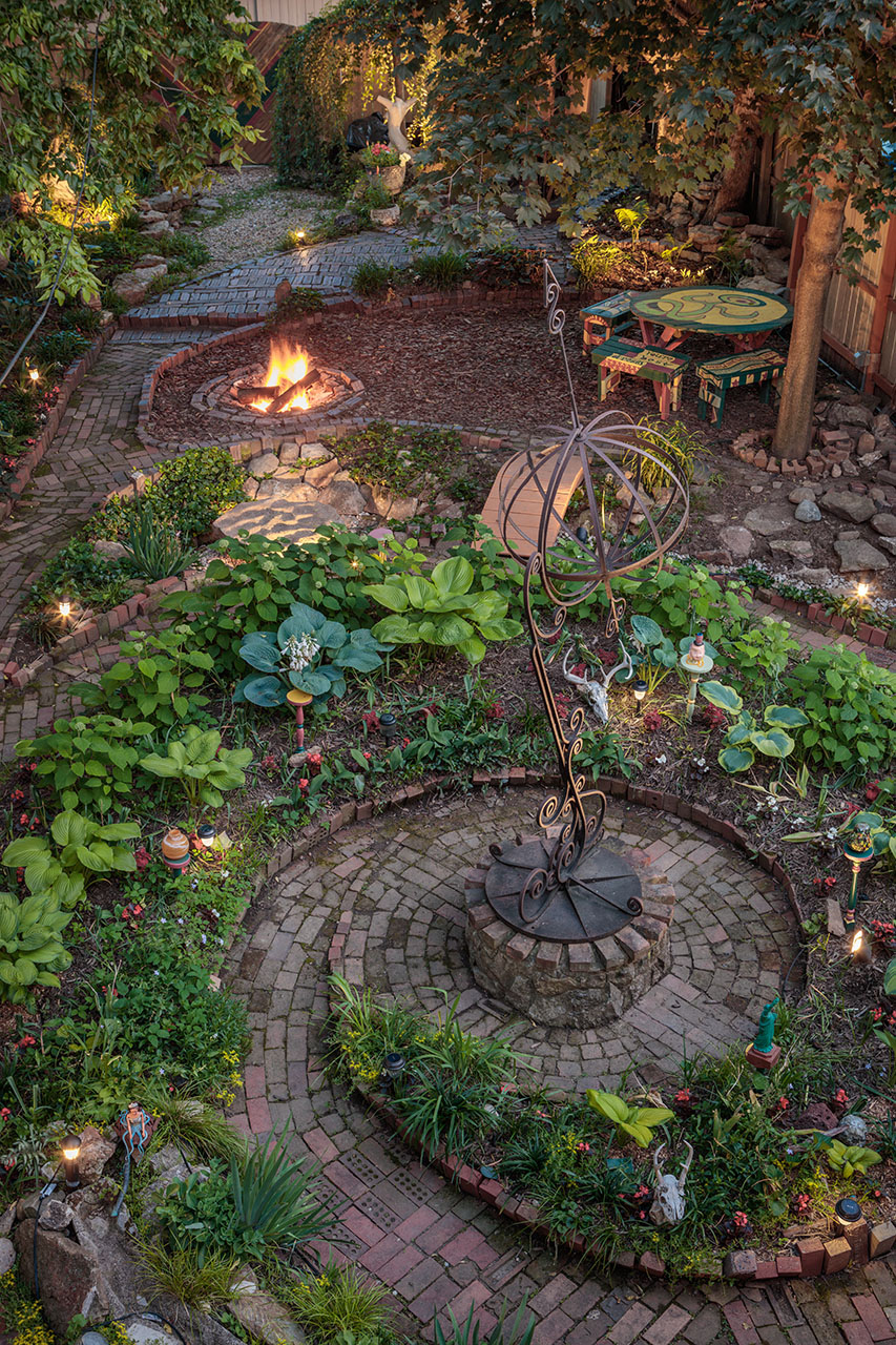 WinceWorld | SPACES Archives